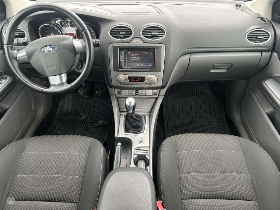 Pelēks Ford Focus 2009 Marijampole, ar dzinēja tilpumu 1.60 L un nobraukumu 246 tūkst. km par 1899 €, foto 28 vietnē AUTOMOTO.COM.LV