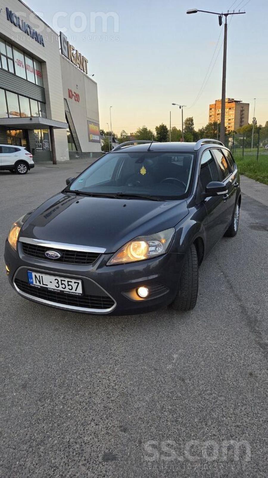Pelēks Ford Focus 2009 Rīga, ar dzinēja tilpumu 1.80 L un nobraukumu 183 tūkst. km par 2400 €, foto 1 vietnē AUTOMOTO.COM.LV