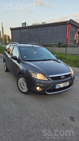 Pelēks Ford Focus 2009 Rīga, ar dzinēja tilpumu 1.80 L un nobraukumu 183 tūkst. km par 2400 €, foto 3 vietnē AUTOMOTO.COM.LV