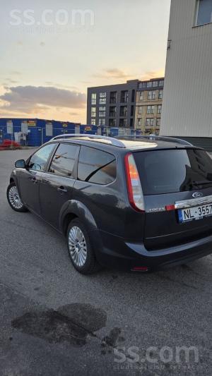 Pelēks Ford Focus 2009 Rīga, ar dzinēja tilpumu 1.80 L un nobraukumu 183 tūkst. km par 2400 €, foto 4 vietnē AUTOMOTO.COM.LV