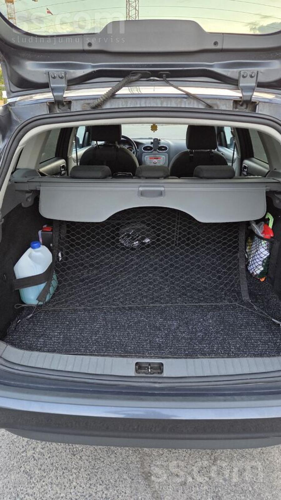 Pelēks Ford Focus 2009 Rīga, ar dzinēja tilpumu 1.80 L un nobraukumu 183 tūkst. km par 2400 €, foto 6 vietnē AUTOMOTO.COM.LV