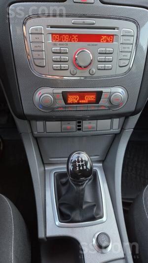 Pelēks Ford Focus 2009 Rīga, ar dzinēja tilpumu 1.80 L un nobraukumu 183 tūkst. km par 2400 €, foto 8 vietnē AUTOMOTO.COM.LV