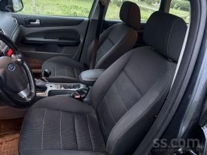 Pelēks Ford Focus 2009 Rēzekne, ar dzinēja tilpumu 1.60 L un nobraukumu 223 tūkst. km par 1300 €, foto 6 vietnē AUTOMOTO.COM.LV