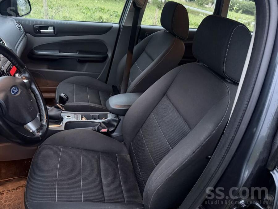 Pelēks Ford Focus 2009 Rēzekne, ar dzinēja tilpumu 1.60 L un nobraukumu 223 tūkst. km par 1300 €, foto 6 vietnē AUTOMOTO.COM.LV