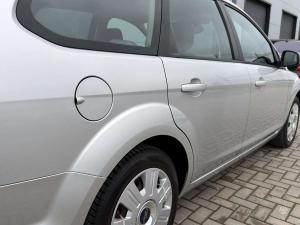 Grey Ford Focus 2009 in Vilnius, with an engine capacity of 2.00 L and mileage of 268 thousand km for 1850 €, photo 6 on AUTOMOTO.COM.LV