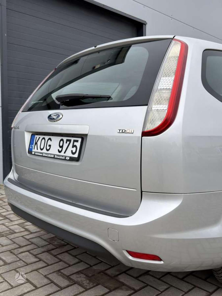 Grey Ford Focus 2009 in Vilnius, with an engine capacity of 2.00 L and mileage of 268 thousand km for 1850 €, photo 7 on AUTOMOTO.COM.LV