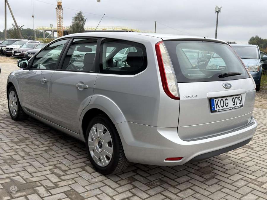 Grey Ford Focus 2009 in Vilnius, with an engine capacity of 2.00 L and mileage of 268 thousand km for 1850 €, photo 9 on AUTOMOTO.COM.LV