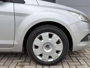 Grey Ford Focus 2009 in Vilnius, with an engine capacity of 2.00 L and mileage of 268 thousand km for 1850 €, photo 13 on AUTOMOTO.COM.LV