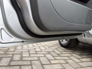 Grey Ford Focus 2009 in Vilnius, with an engine capacity of 2.00 L and mileage of 268 thousand km for 1850 €, photo 18 on AUTOMOTO.COM.LV