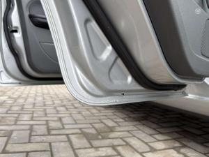Grey Ford Focus 2009 in Vilnius, with an engine capacity of 2.00 L and mileage of 268 thousand km for 1850 €, photo 19 on AUTOMOTO.COM.LV