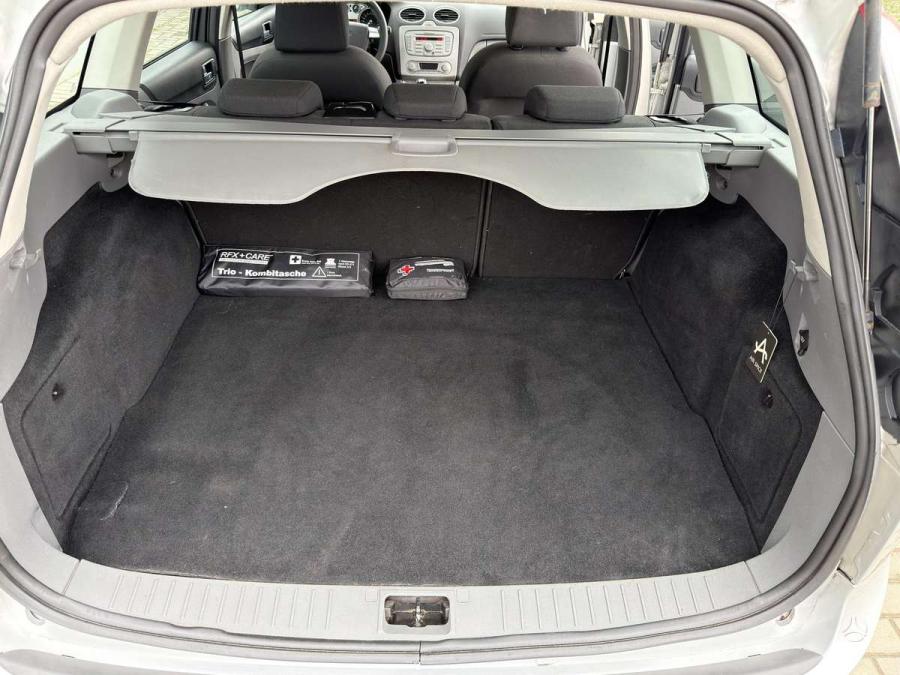 Grey Ford Focus 2009 in Vilnius, with an engine capacity of 2.00 L and mileage of 268 thousand km for 1850 €, photo 34 on AUTOMOTO.COM.LV