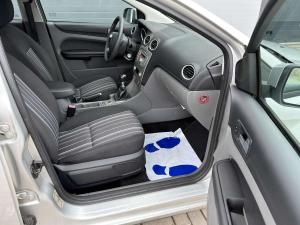 Grey Ford Focus 2009 in Vilnius, with an engine capacity of 2.00 L and mileage of 268 thousand km for 1850 €, photo 36 on AUTOMOTO.COM.LV