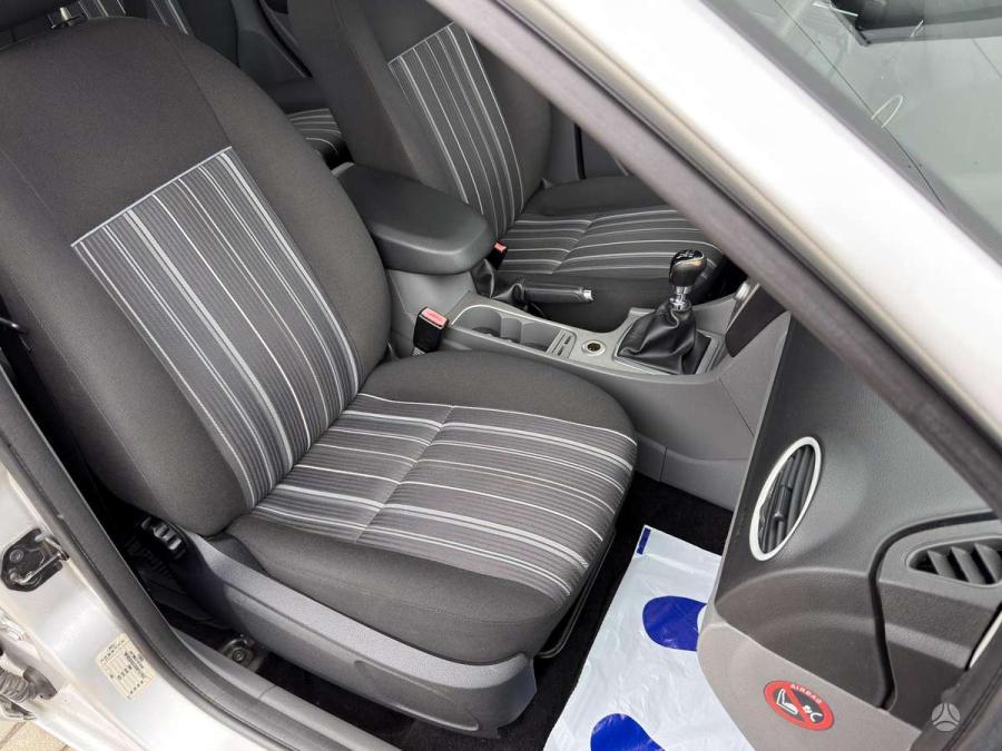 Grey Ford Focus 2009 in Vilnius, with an engine capacity of 2.00 L and mileage of 268 thousand km for 1850 €, photo 37 on AUTOMOTO.COM.LV