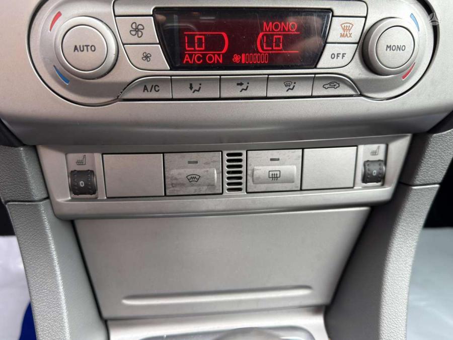 Grey Ford Focus 2009 in Vilnius, with an engine capacity of 2.00 L and mileage of 268 thousand km for 1850 €, photo 40 on AUTOMOTO.COM.LV