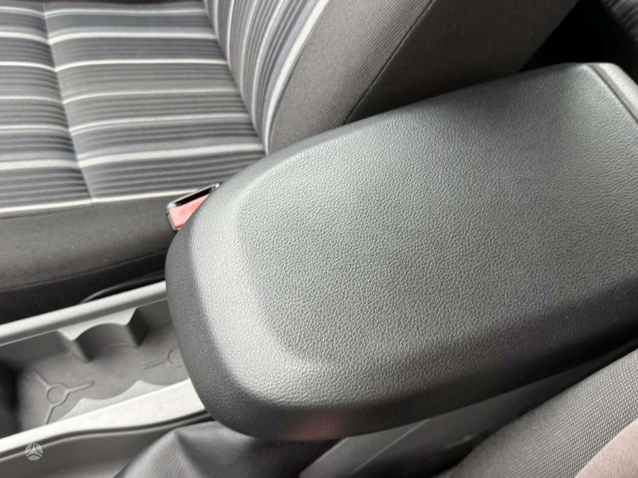 Grey Ford Focus 2009 in Vilnius, with an engine capacity of 2.00 L and mileage of 268 thousand km for 1850 €, photo 42 on AUTOMOTO.COM.LV