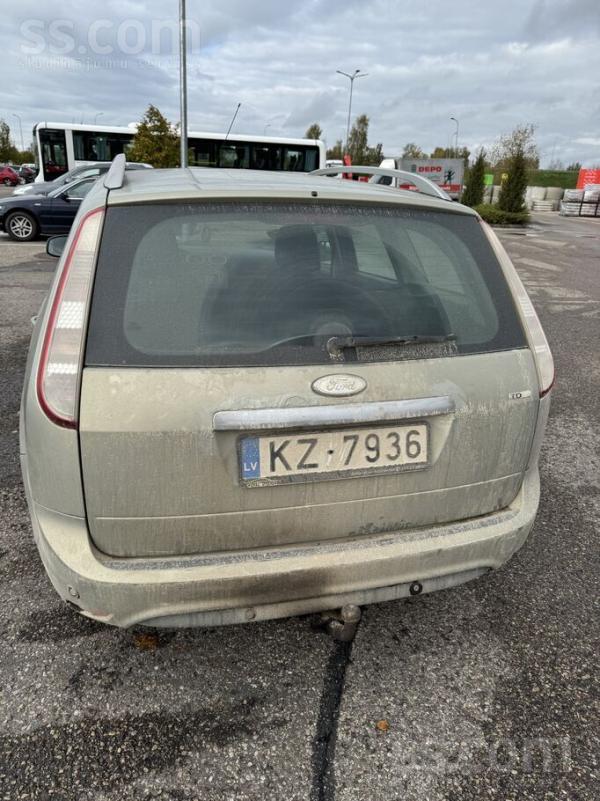 Grey Ford Focus 2009 in Daugavpils, with an engine capacity of 1.60 L and mileage of 0 thousand km for 1200 €, photo 4 on AUTOMOTO.COM.LV