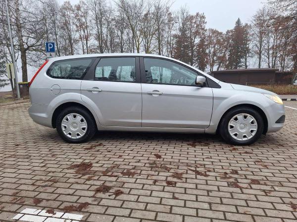 Pelēks Ford Focus 2010 Šauļi, ar dzinēja tilpumu 1.56 L un nobraukumu 300 tūkst. km par 2150 €, foto 5 vietnē AUTOMOTO.COM.LV