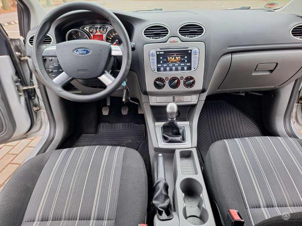 Pelēks Ford Focus 2010 Šauļi, ar dzinēja tilpumu 1.56 L un nobraukumu 300 tūkst. km par 2150 €, foto 7 vietnē AUTOMOTO.COM.LV