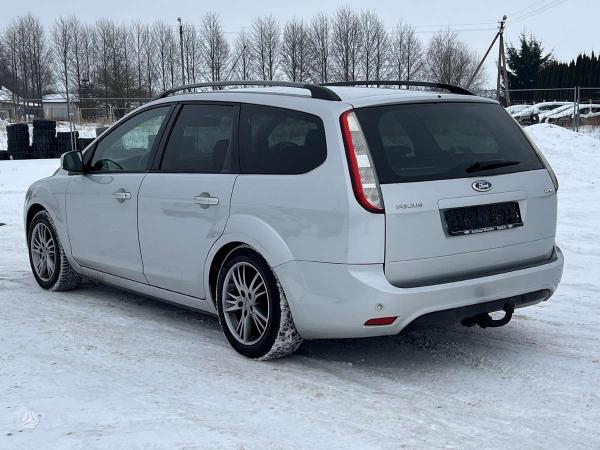 Pelēks Ford Focus 2010 Kėdainiai, ar dzinēja tilpumu 2.00 L un nobraukumu 256 tūkst. km par 3150 €, foto 4 vietnē AUTOMOTO.COM.LV