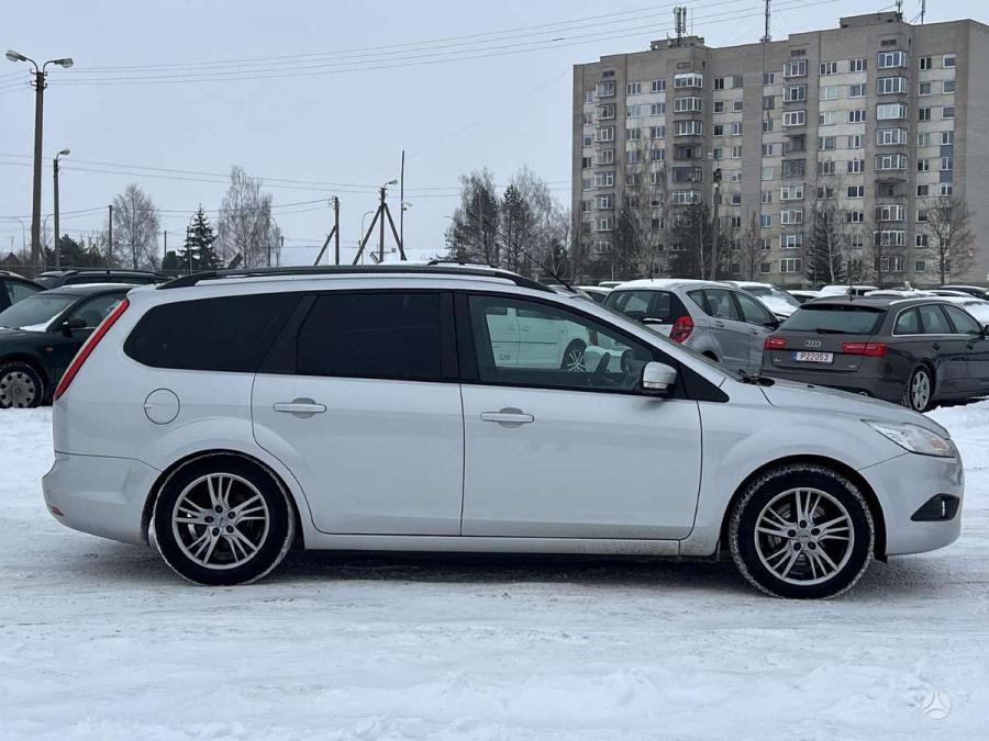 Pelēks Ford Focus 2010 Kėdainiai, ar dzinēja tilpumu 2.00 L un nobraukumu 256 tūkst. km par 3150 €, foto 5 vietnē AUTOMOTO.COM.LV