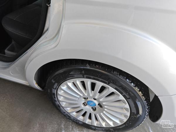 Grey Ford Focus 2010 in Kaunas, with an engine capacity of 1.80 L and mileage of 186 thousand km for 3200 €, photo 8 on AUTOMOTO.COM.LV