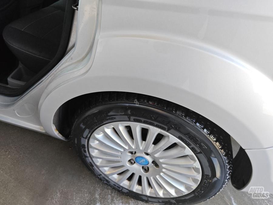 Pelēks Ford Focus 2010 Kauņa, ar dzinēja tilpumu 1.80 L un nobraukumu 186 tūkst. km par 3200 €, foto 9 vietnē AUTOMOTO.COM.LV