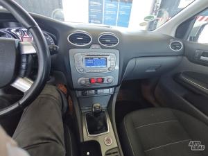 Pelēks Ford Focus 2010 Kauņa, ar dzinēja tilpumu 1.80 L un nobraukumu 186 tūkst. km par 3200 €, foto 12 vietnē AUTOMOTO.COM.LV