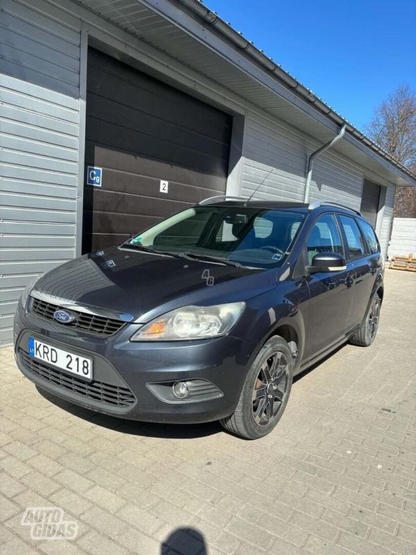 Pelēks Ford Focus 2010 Klaipėda, ar dzinēja tilpumu 1.60 L un nobraukumu 302 tūkst. km par 1399 €, foto 1 vietnē AUTOMOTO.COM.LV