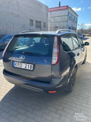Grey Ford Focus 2010 in Klaipeda, with an engine capacity of 1.60 L and mileage of 302 thousand km for 1399 €, photo 5 on AUTOMOTO.COM.LV