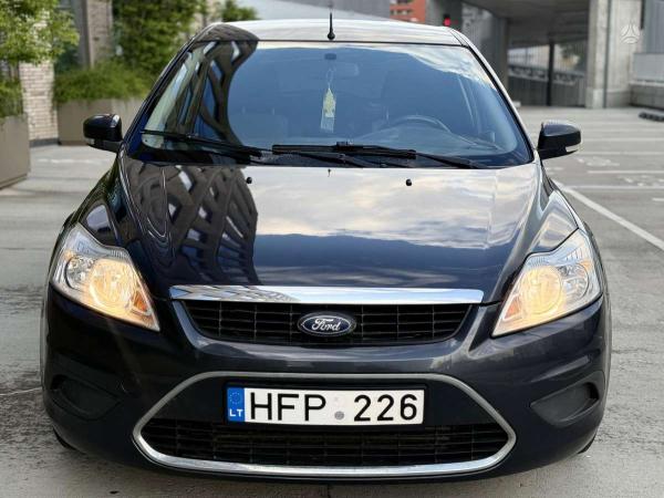 Pelēks Ford Focus 2010 Viļņa, ar dzinēja tilpumu 1.56 L un nobraukumu 329 tūkst. km par 1850 €, foto 2 vietnē AUTOMOTO.COM.LV