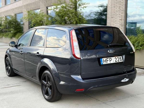 Pelēks Ford Focus 2010 Viļņa, ar dzinēja tilpumu 1.56 L un nobraukumu 329 tūkst. km par 1850 €, foto 6 vietnē AUTOMOTO.COM.LV