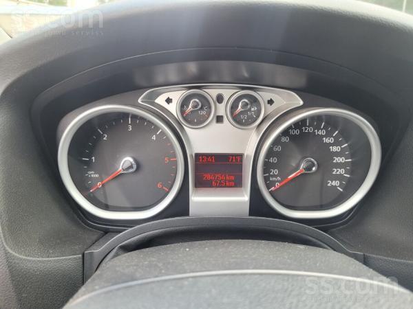 Grey Ford Focus 2010 in Jekabpils, with an engine capacity of 1.60 L and mileage of 285 thousand km for 750 €, photo 2 on AUTOMOTO.COM.LV