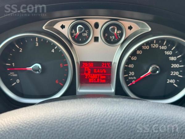 Grey Ford Focus 2010 in Tukums, with an engine capacity of 1.60 L and mileage of 275 thousand km for 2800 €, photo 6 on AUTOMOTO.COM.LV