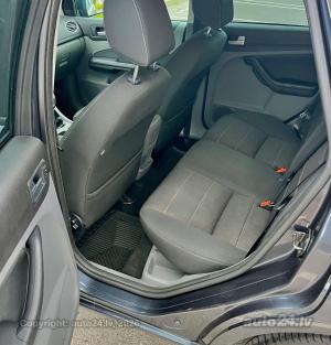 Pelēks Ford Focus 2010 Pērnava, ar dzinēja tilpumu 1.60 L un nobraukumu 245 tūkst. km par 2999 €, foto 13 vietnē AUTOMOTO.COM.LV