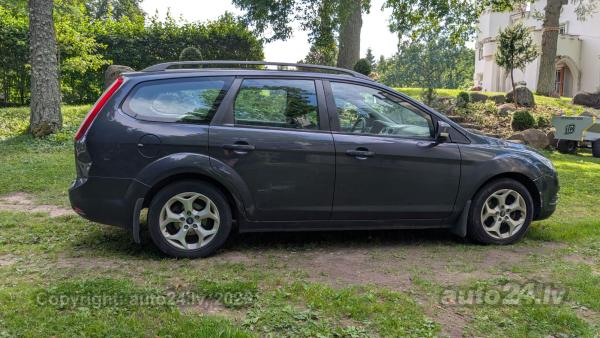 Pelēks Ford Focus 2010 Otepē, ar dzinēja tilpumu 1.60 L un nobraukumu 227 tūkst. km par 1200 €, foto 1 vietnē AUTOMOTO.COM.LV