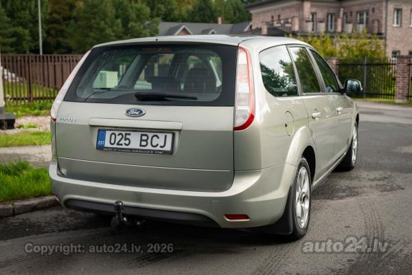 Grey Ford Focus 2010 in Tallinn, with an engine capacity of 1.60 L and mileage of 200 thousand km for 1800 €, photo 5 on AUTOMOTO.COM.LV