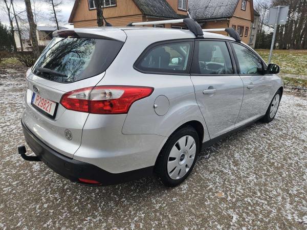 Pelēks Ford Focus 2011 Prienai, ar dzinēja tilpumu 1.60 L un nobraukumu 254 tūkst. km par 3400 €, foto 4 vietnē AUTOMOTO.COM.LV