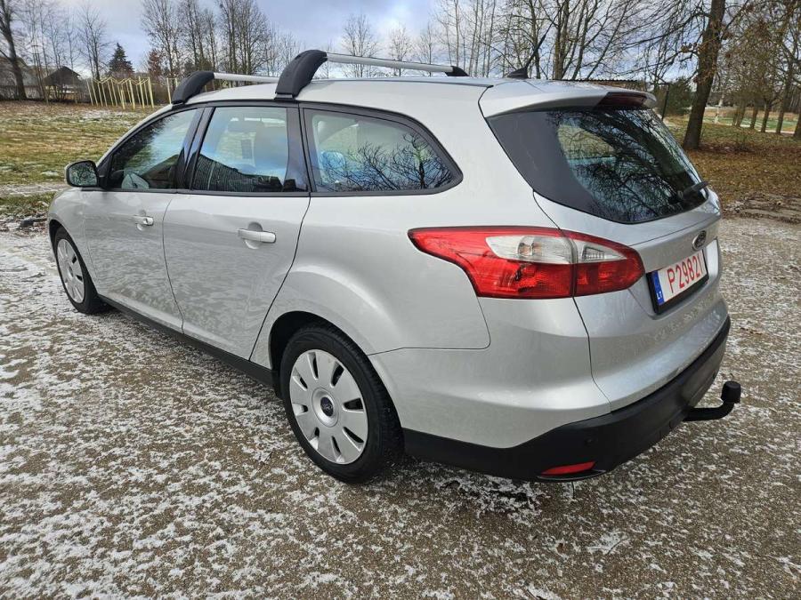 Grey Ford Focus 2011 in Prienai, with an engine capacity of 1.60 L and mileage of 254 thousand km for 3400 €, photo 6 on AUTOMOTO.COM.LV