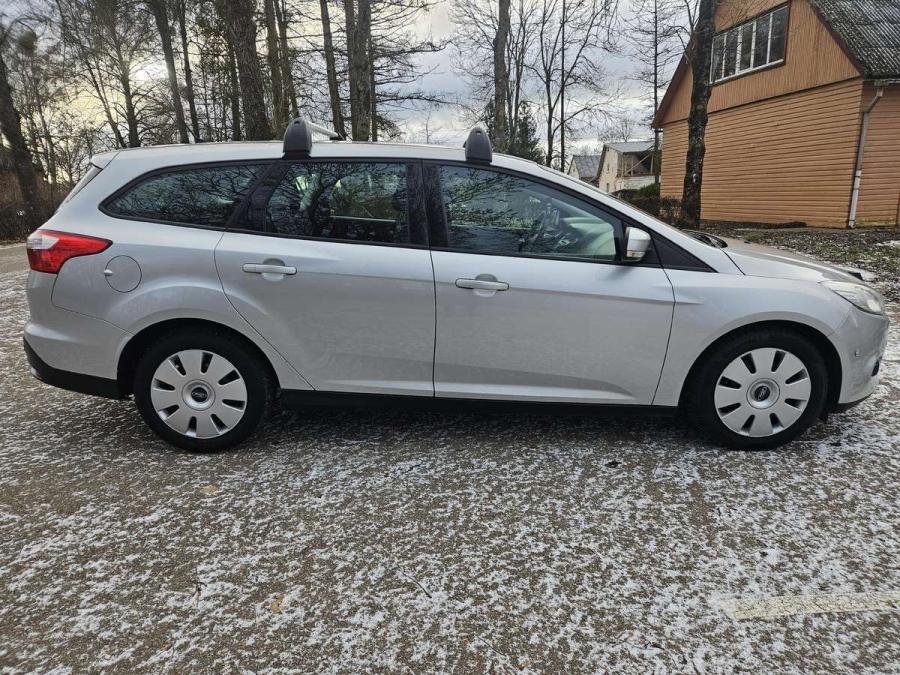 Grey Ford Focus 2011 in Prienai, with an engine capacity of 1.60 L and mileage of 254 thousand km for 3400 €, photo 7 on AUTOMOTO.COM.LV