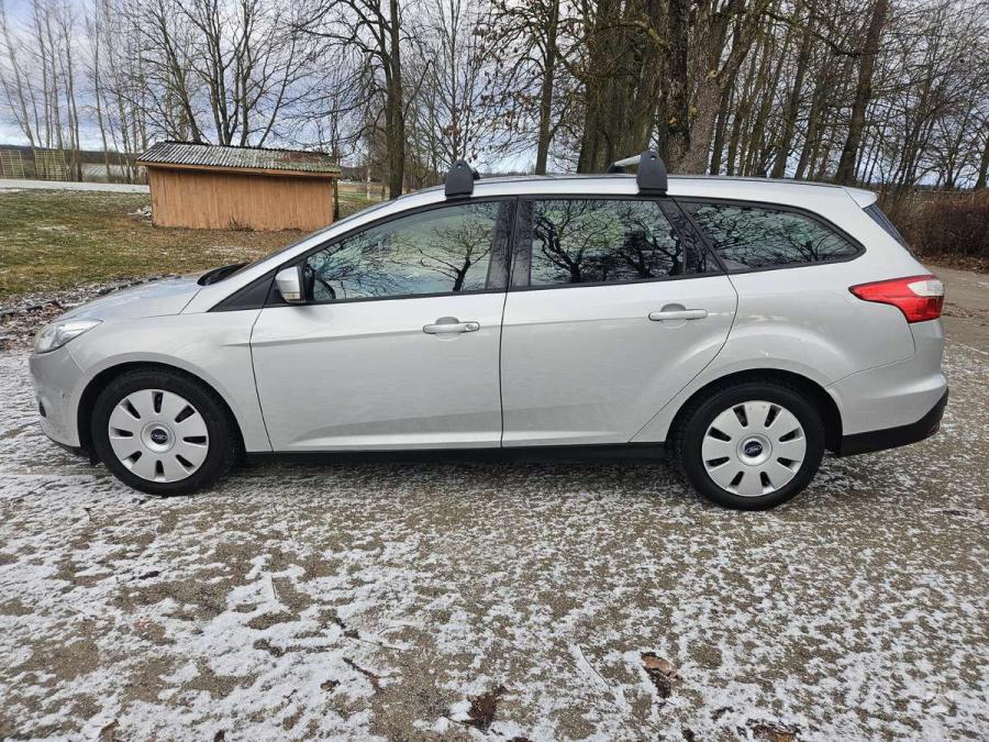 Grey Ford Focus 2011 in Prienai, with an engine capacity of 1.60 L and mileage of 254 thousand km for 3400 €, photo 8 on AUTOMOTO.COM.LV