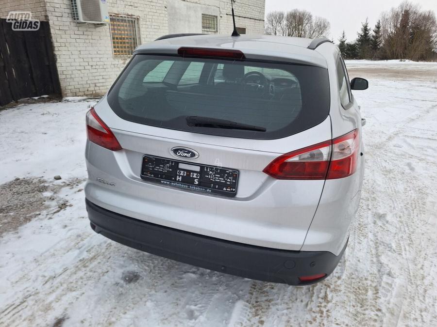 Pelēks Ford Focus 2011 Marijampole, ar dzinēja tilpumu 1.60 L un nobraukumu 177 tūkst. km par 2650 €, foto 6 vietnē AUTOMOTO.COM.LV