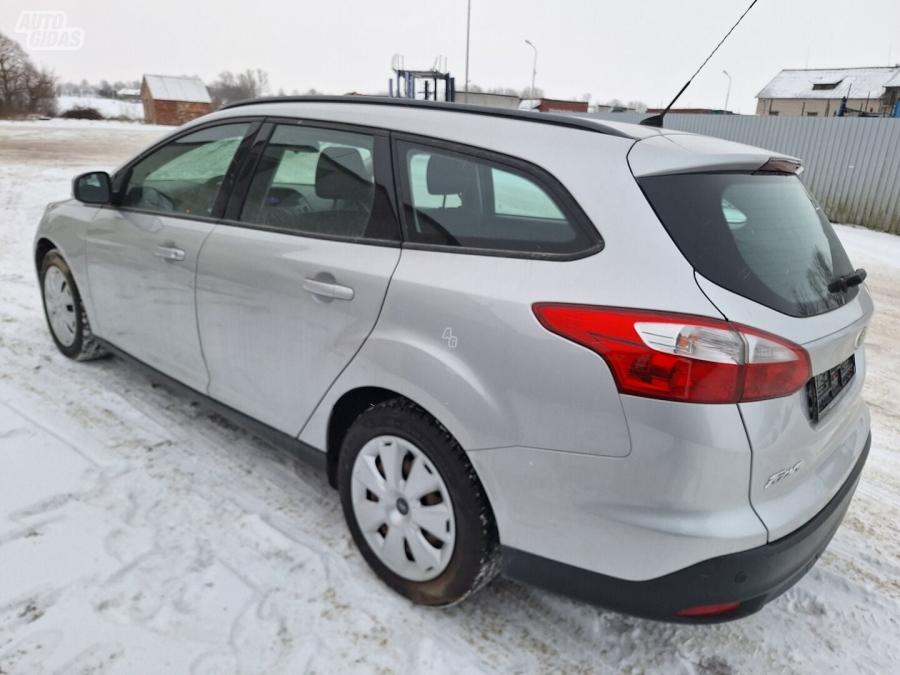 Pelēks Ford Focus 2011 Marijampole, ar dzinēja tilpumu 1.60 L un nobraukumu 177 tūkst. km par 2650 €, foto 7 vietnē AUTOMOTO.COM.LV