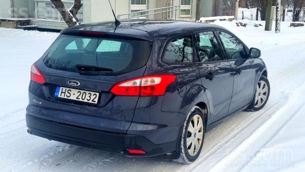 Grey Ford Focus 2011 in Cesis, with an engine capacity of 1.60 L and mileage of 181 thousand km for 2900 €, photo 5 on AUTOMOTO.COM.LV