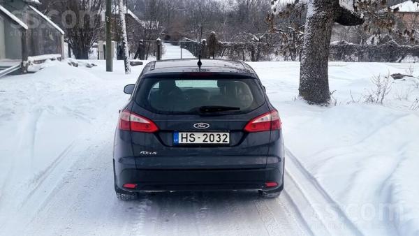 Grey Ford Focus 2011 in Cesis, with an engine capacity of 1.60 L and mileage of 181 thousand km for 2900 €, photo 6 on AUTOMOTO.COM.LV