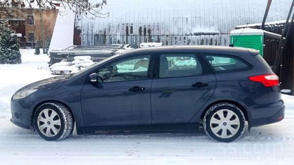 Grey Ford Focus 2011 in Cesis, with an engine capacity of 1.60 L and mileage of 181 thousand km for 2900 €, photo 8 on AUTOMOTO.COM.LV