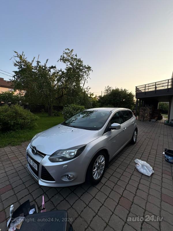Pelēks Ford Focus 2011 Tallina, ar dzinēja tilpumu 1.60 L un nobraukumu 173 tūkst. km par 3999 €, foto 1 vietnē AUTOMOTO.COM.LV