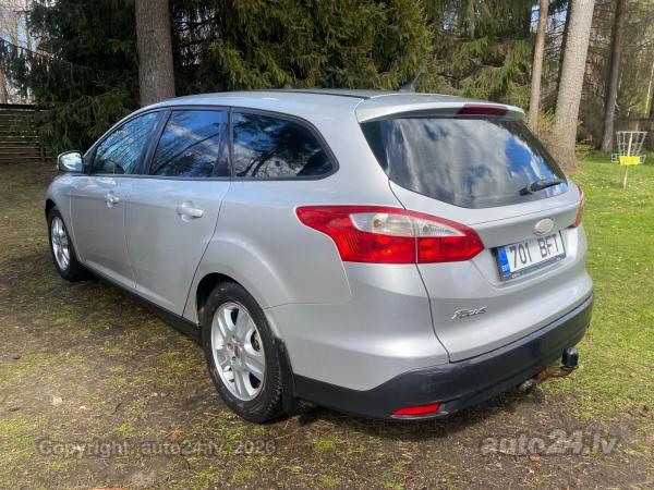 Grey Ford Focus 2011 in Tallinn, with an engine capacity of 1.60 L and mileage of 196 thousand km for 2890 €, photo 4 on AUTOMOTO.COM.LV