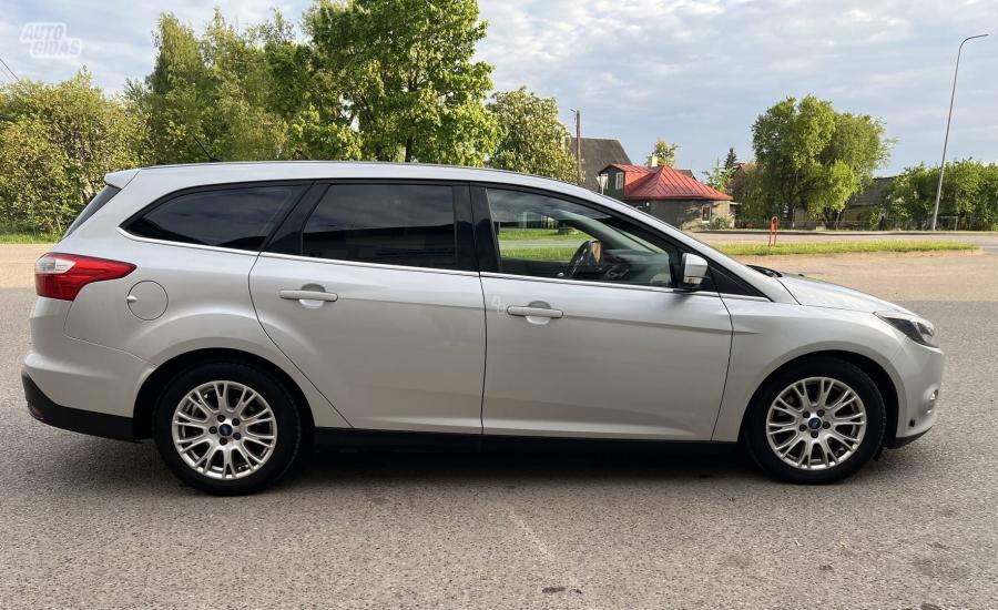 Pelēks Ford Focus 2011 Jurbarkas, ar dzinēja tilpumu 2.00 L un nobraukumu 330 tūkst. km par 2900 €, foto 8 vietnē AUTOMOTO.COM.LV