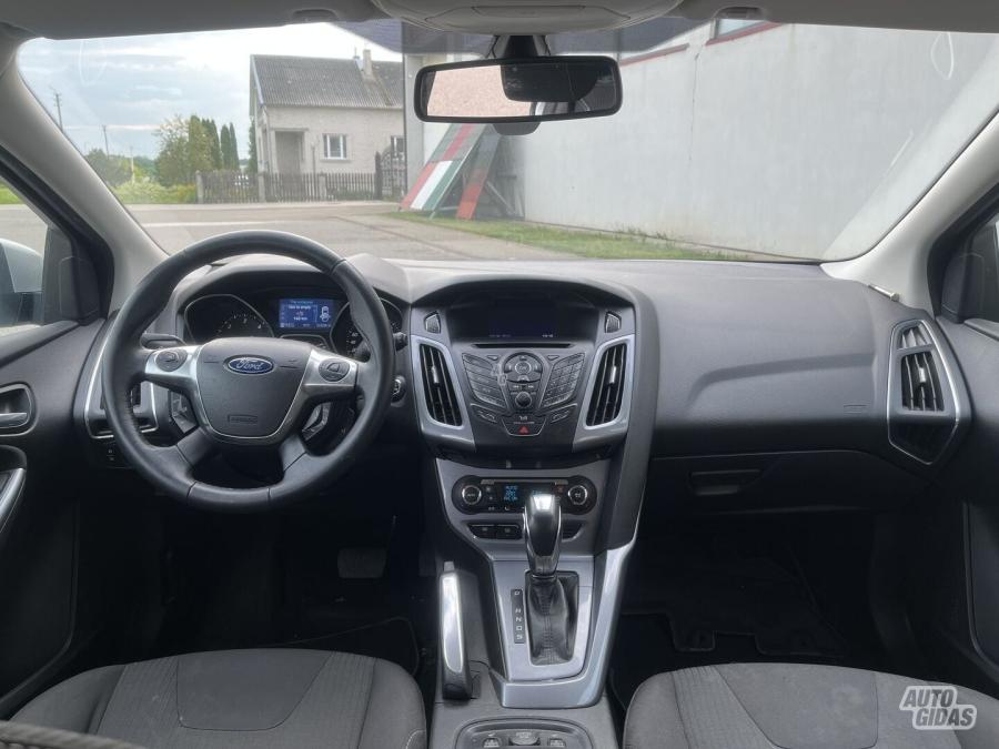 Pelēks Ford Focus 2011 Jurbarkas, ar dzinēja tilpumu 2.00 L un nobraukumu 330 tūkst. km par 2900 €, foto 10 vietnē AUTOMOTO.COM.LV