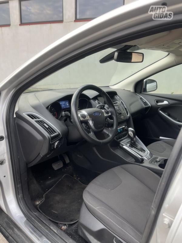 Pelēks Ford Focus 2011 Jurbarkas, ar dzinēja tilpumu 2.00 L un nobraukumu 330 tūkst. km par 2900 €, foto 10 vietnē AUTOMOTO.COM.LV